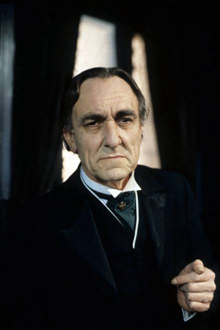 Professeur James Moriarty, Granada